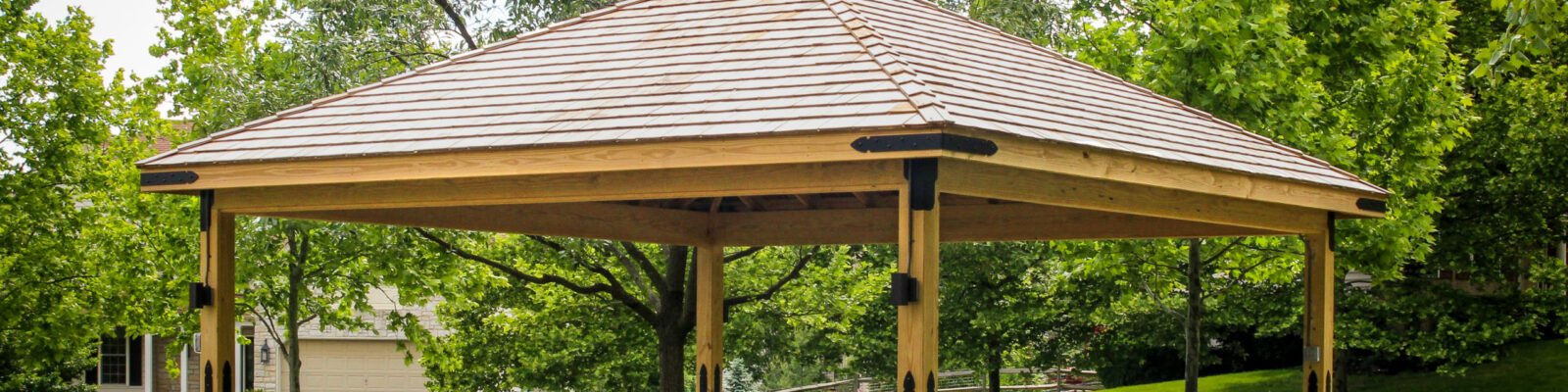 Top-Quality 20×20 Custom Cheyenne Wood Pavilion